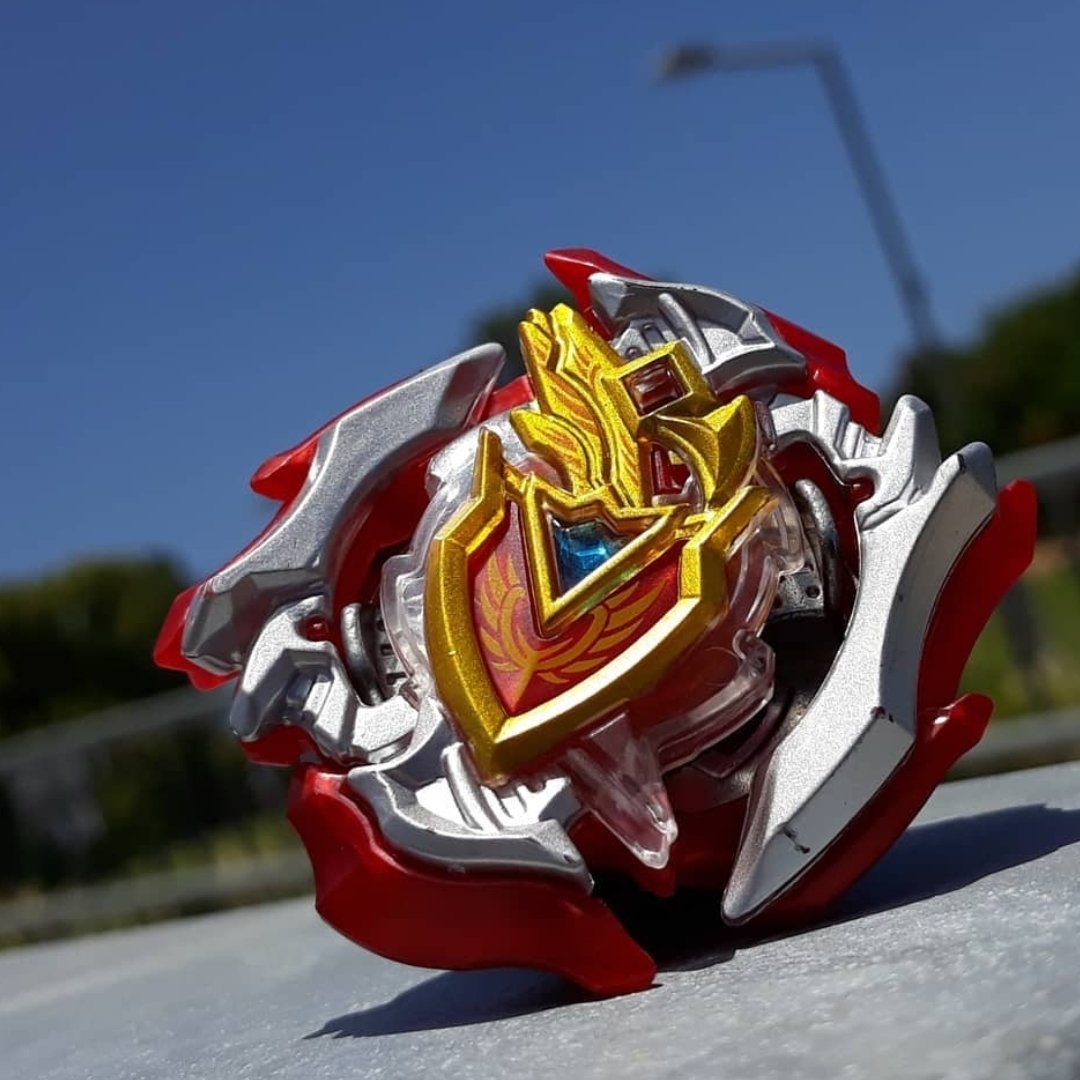 Z Achilles 11.Xt [BeyBlade Original] – BeyClub Shop