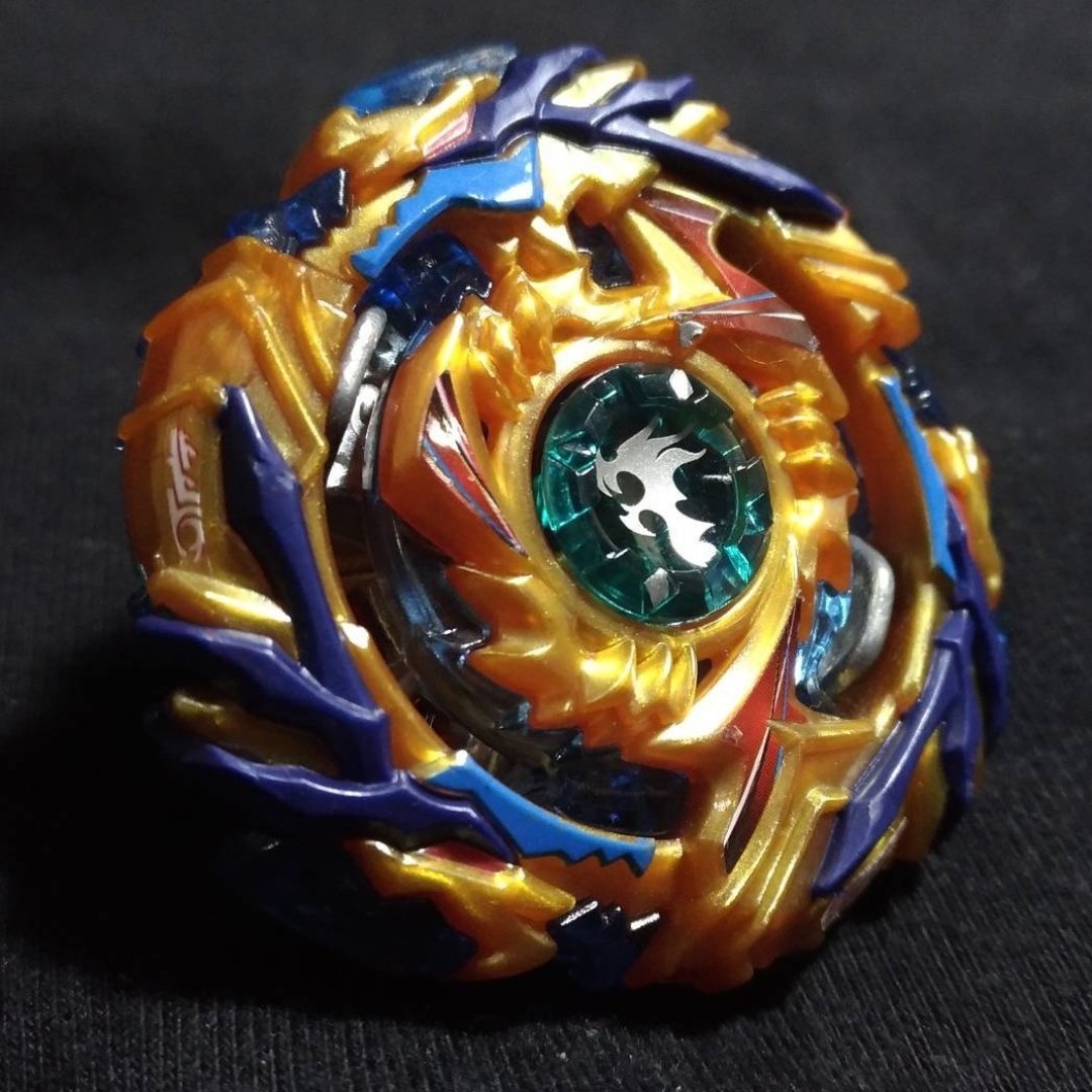Drain Fafnir 8. Nt. Con Lanzador de Jareta Incluido [BeyBlade Original ...